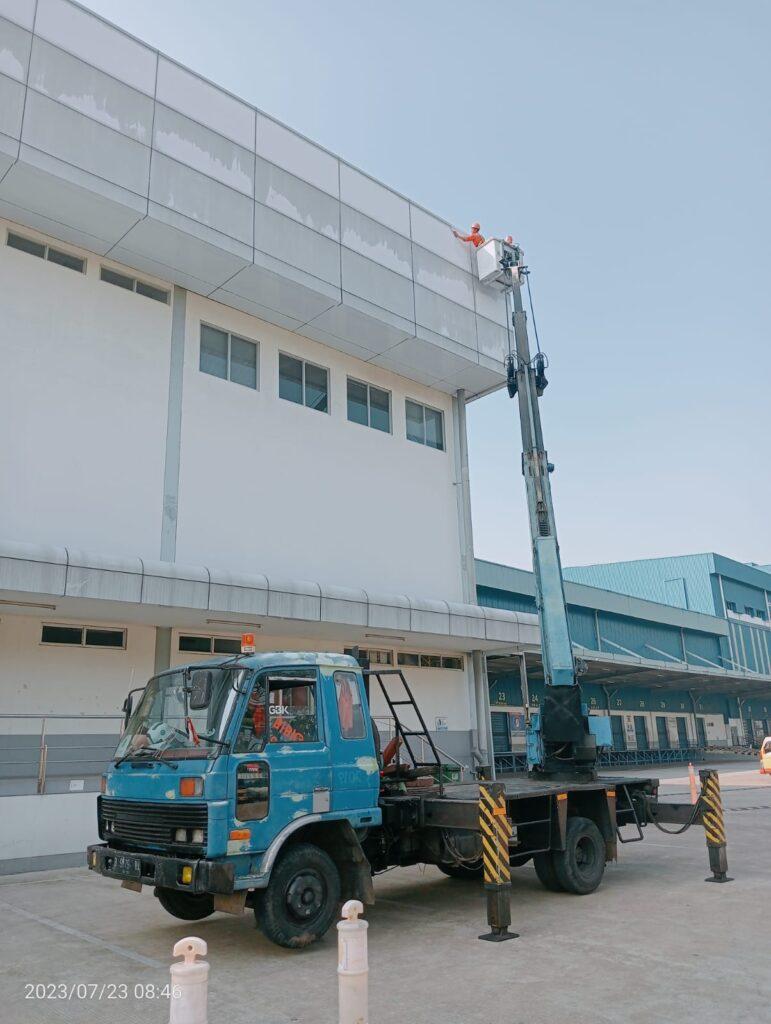 Peran Mobil Skylift untuk Pembangunan - Andalas Crane